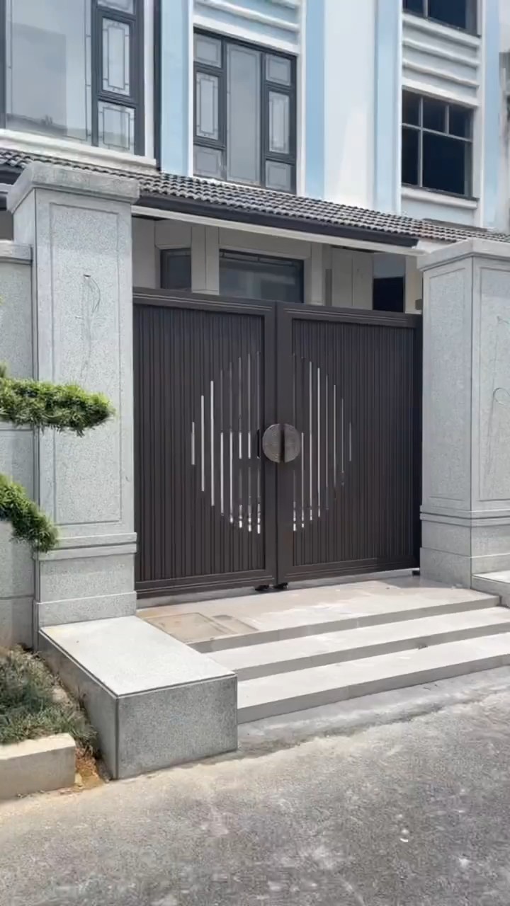 Latest Outdoor Main Gate Designs Modern Private Metal Aluminum ...