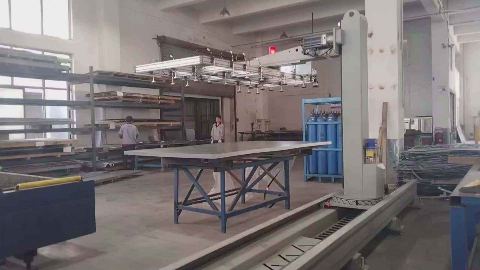 Loading And Unloading Robot With Rail Auxiliary Transport Mechanism For ...