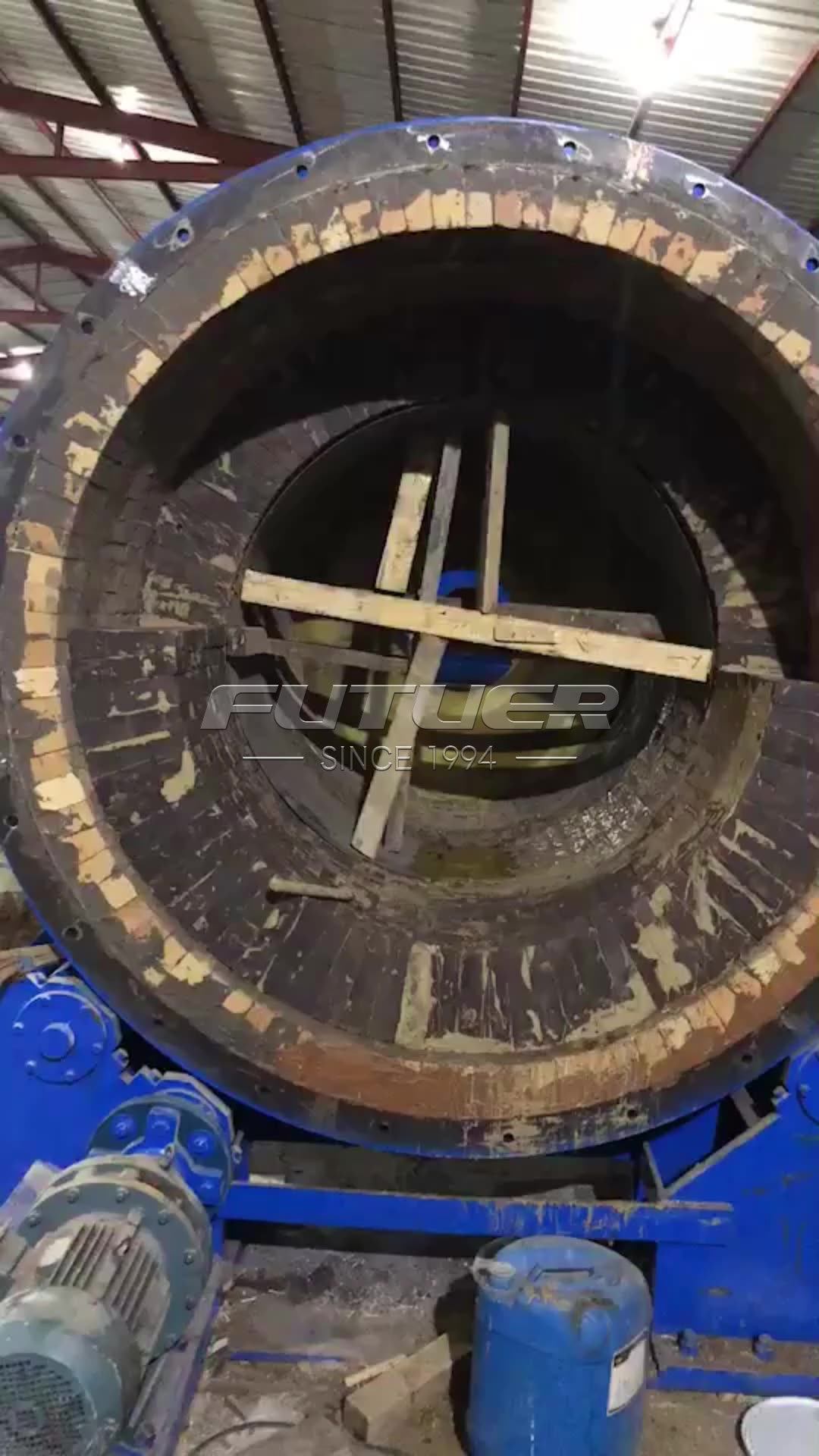 Capacity Of 1t/2t/3t Gas Fueled Inclined Rotary Furnace For Scrap ...