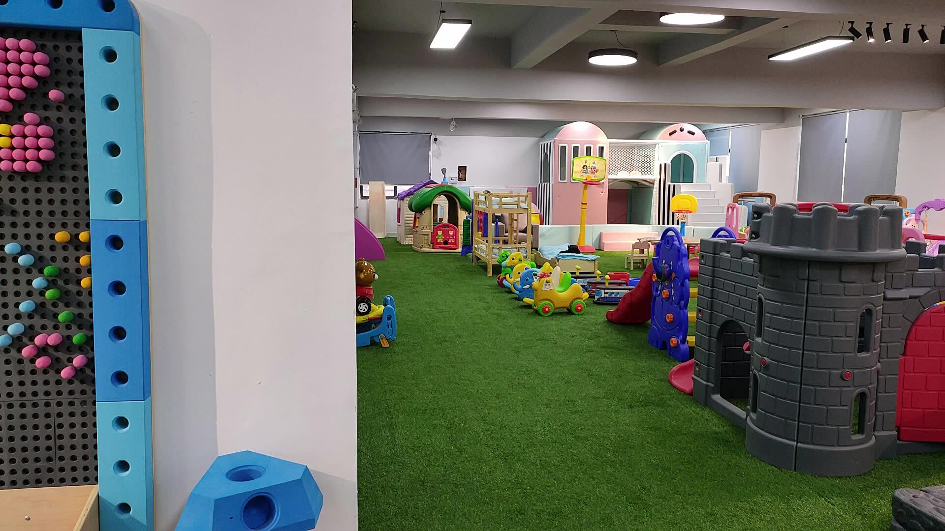 New Design Large Puzzle Brick Building Blocks Wall Kindergarten Kid ...