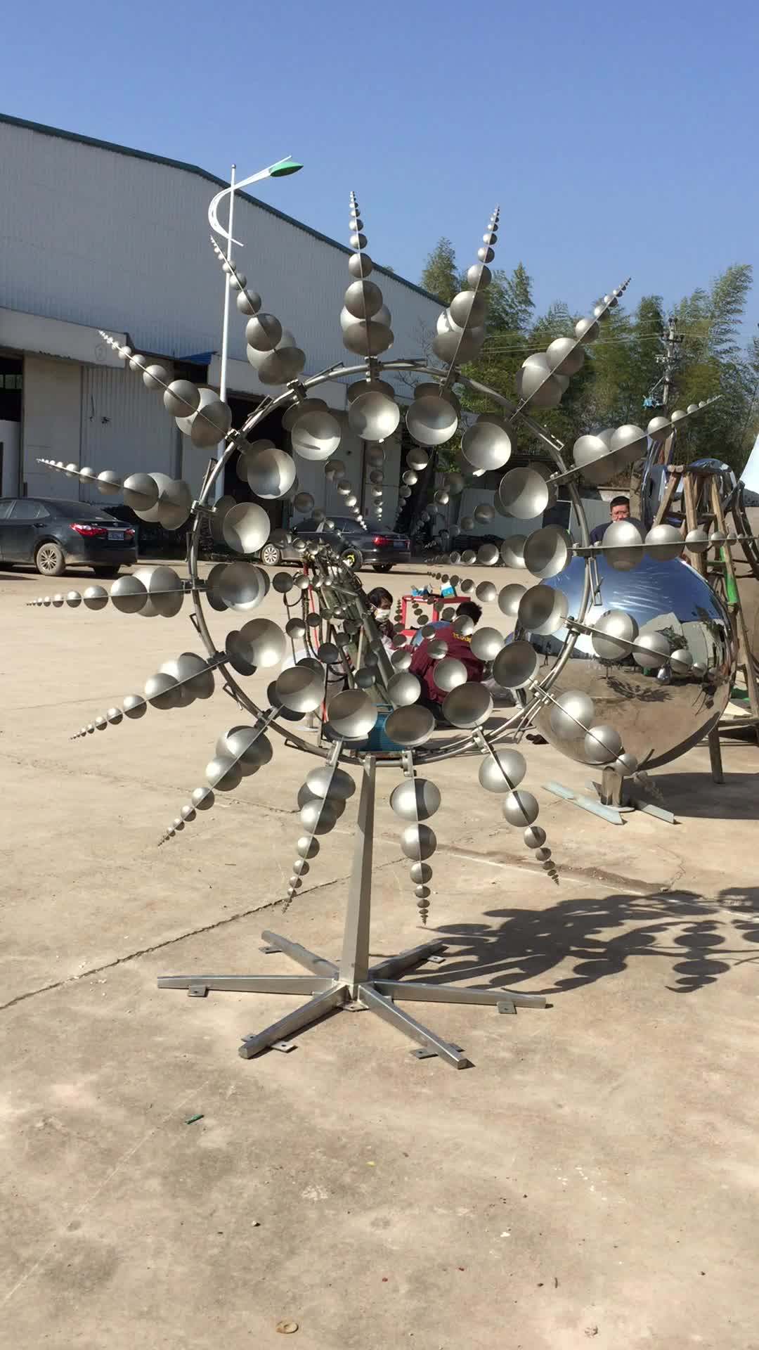 The Replica Anthony Howe Octo Kinetic Wind Sculpture Wind-driven ...