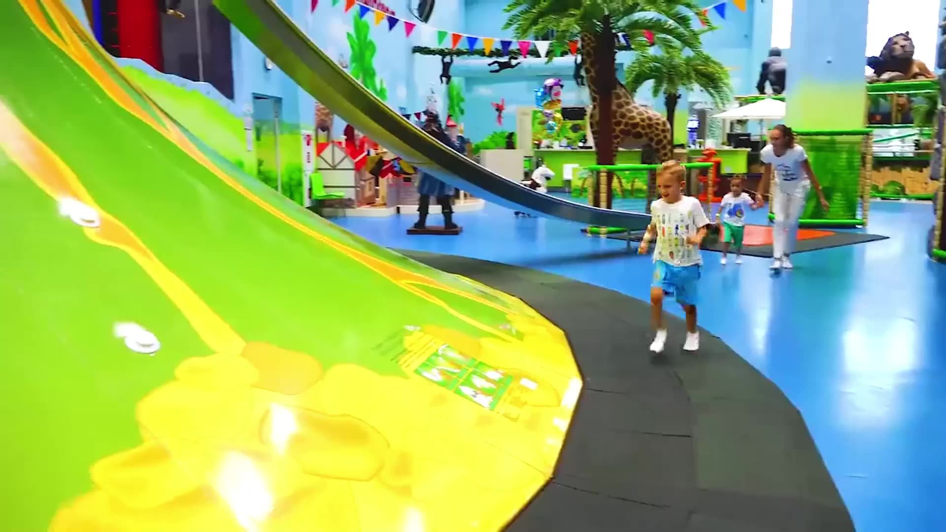 Rotating Slide Rainbow Outdoor Volcano Indoor Playground Slides Wooden ...