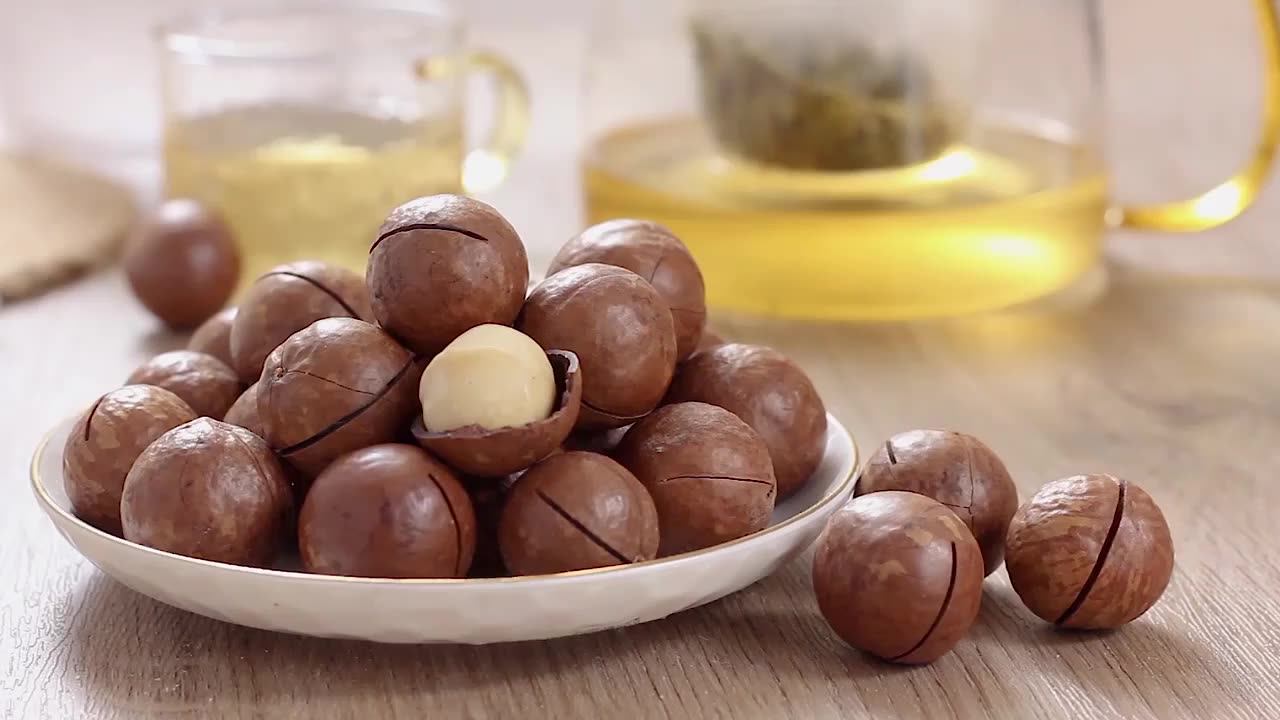 Macadamia Nuts Raw Salted Roasted Maca Powder Healthy Food Macadamia In ...