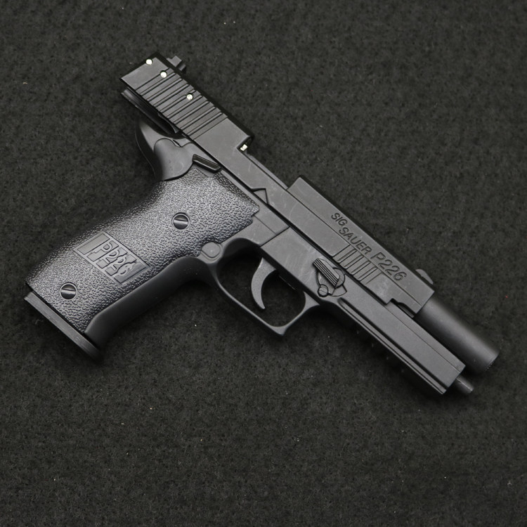 Surrey P226 big hand grab metal simulation compound gun model Children ...