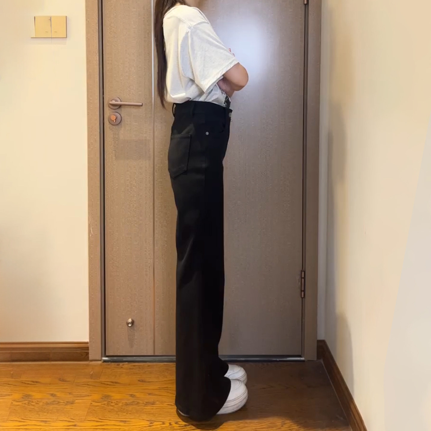 2025新款黑色弹力微喇牛仔裤：梨型身材的遮肚显瘦利器_大码裤装_淘宝服装网