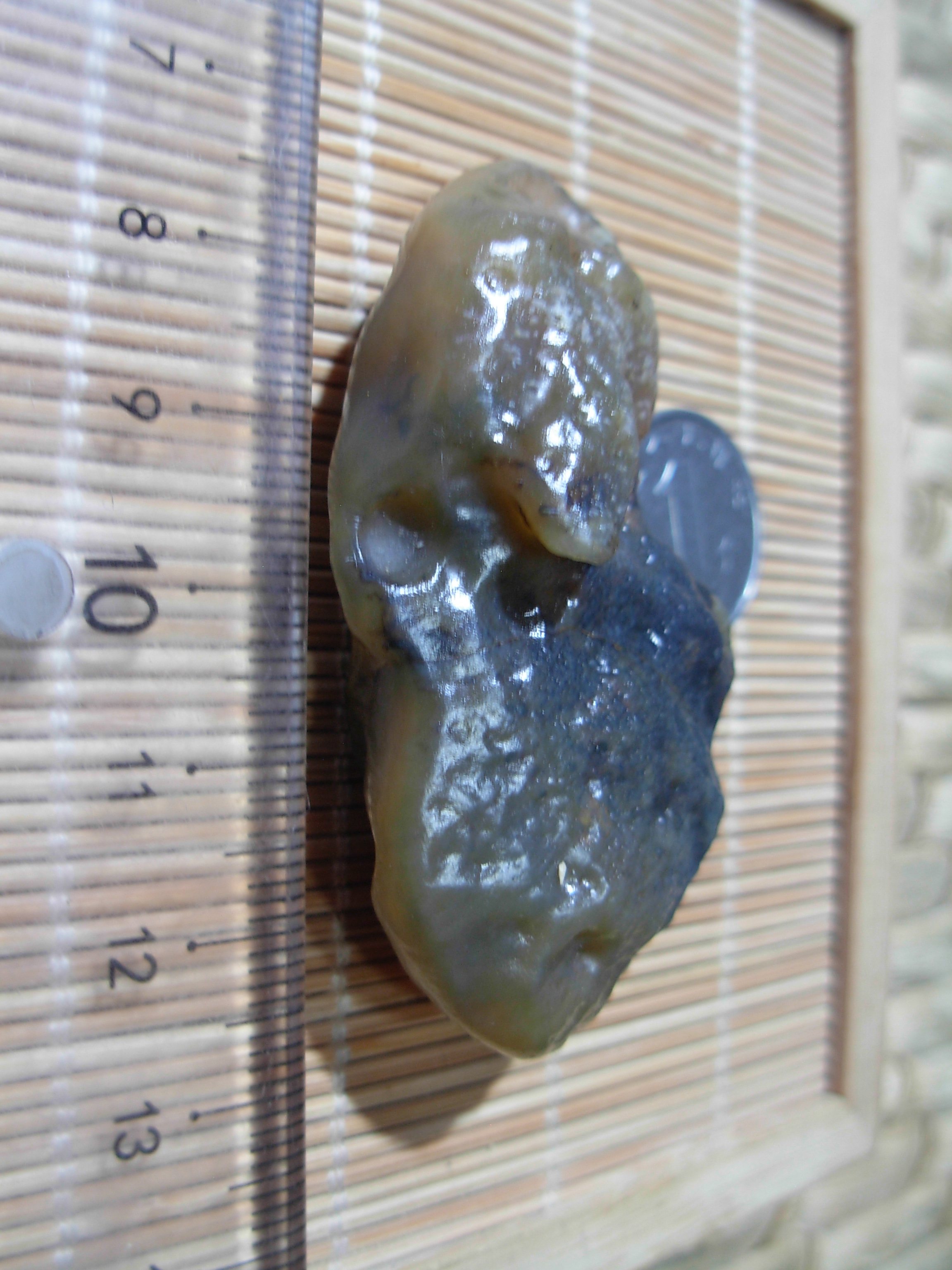 Alxa Gobichi Stone, Pictographic Stone Onyx Rough Stone Necklace - Rabbit