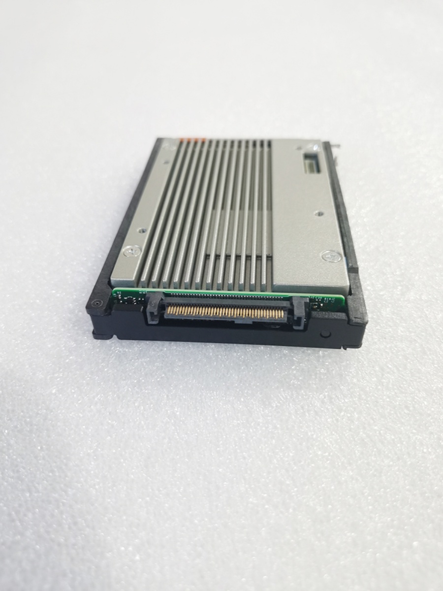 005033035 DELL EMC Powerstore 3000T 8GB SSD 2.5 Cache - kkomputer