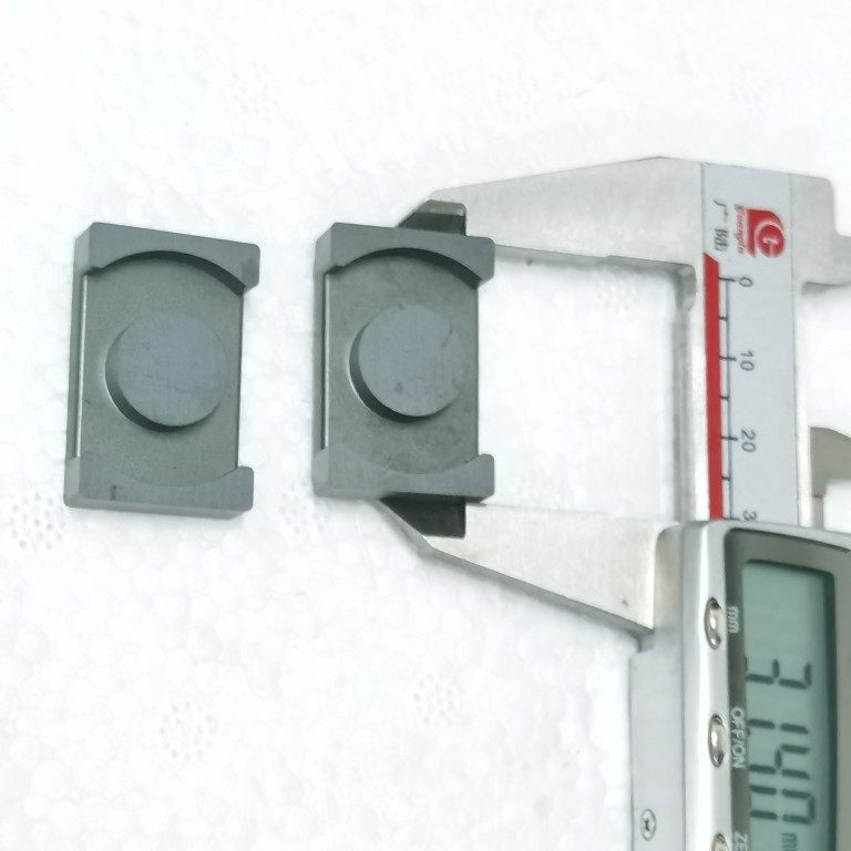 EER32平面磁芯 FERROXCUBE飞磁3C95材质 ER32／20／6.2磁芯 EQ32