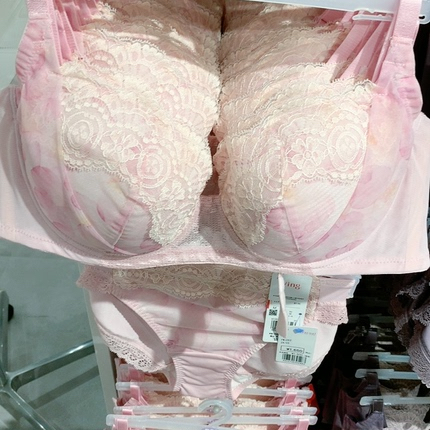 东京购物攻略：WING内衣C80，舒适与时尚的完美融合！-lolita-淘宝好物网