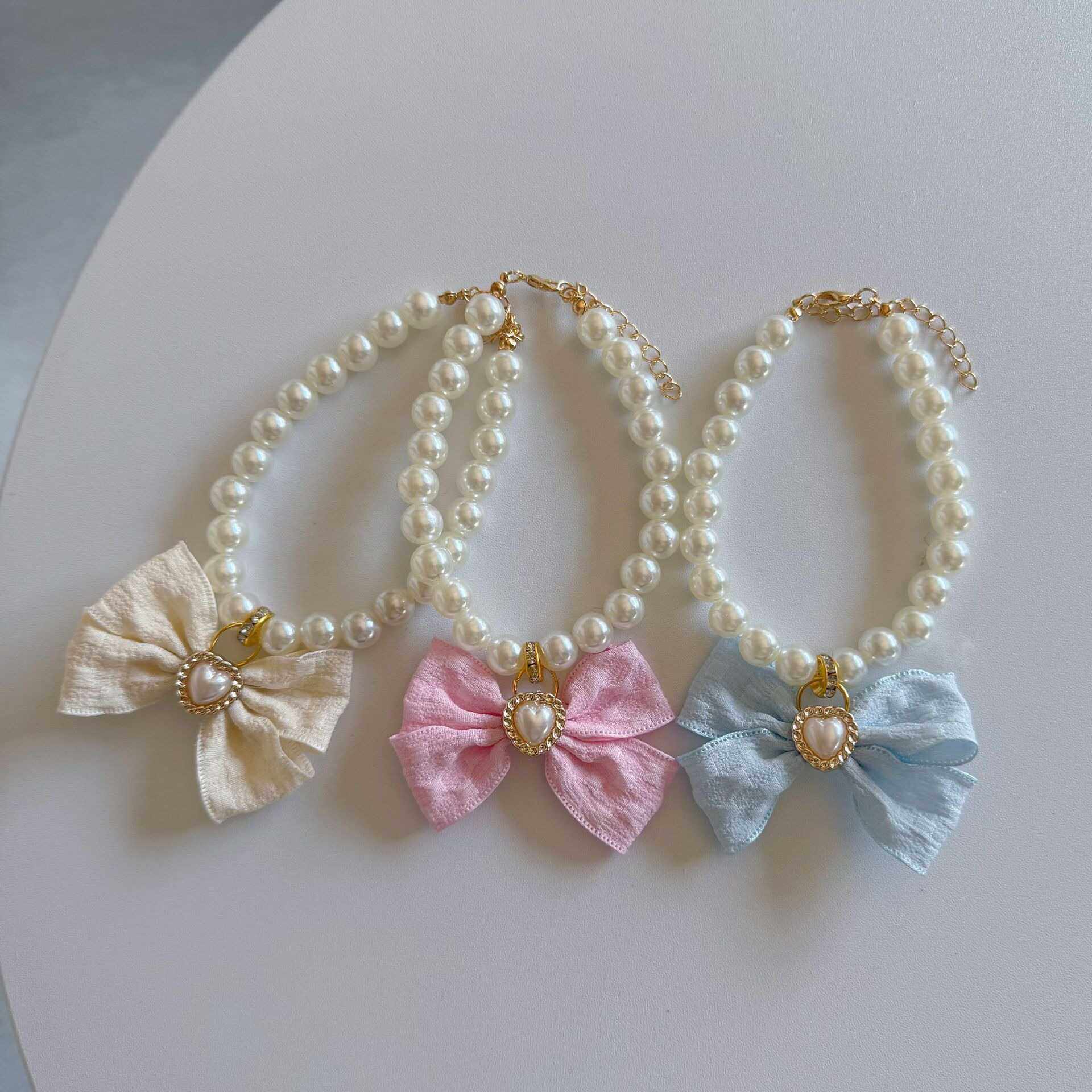 Princess-style pet collars will instantly transform your baby into a ...