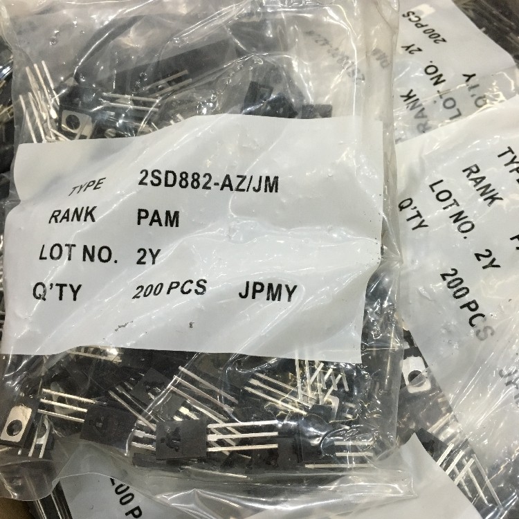 New 2SD882 NEC D882 PM95 TO-126 In-line Triode 1 8A DIP