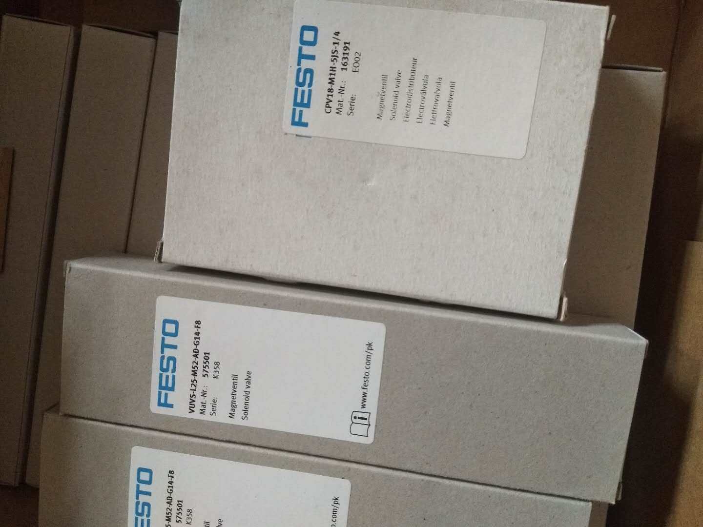 Germany FESTO CPE18-RP3 CPE24-M1H-3GL-3 8 CPE14-M1CH-5LS-1 8