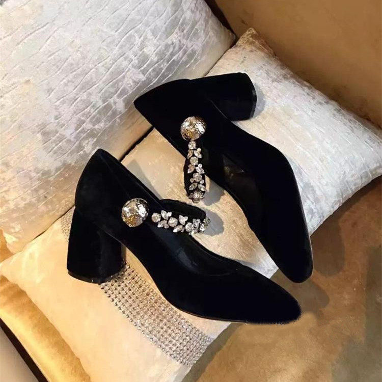 Купить туфли Корейской версии Мэри Джейн квадратных старинные бархат ...