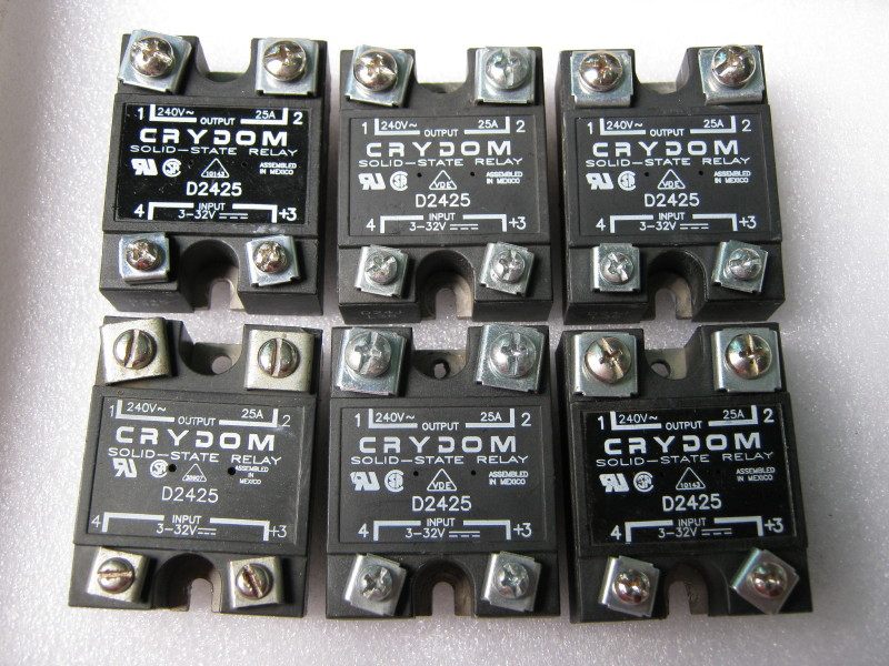 CRYDOM D2425 240V 25A solid state relay